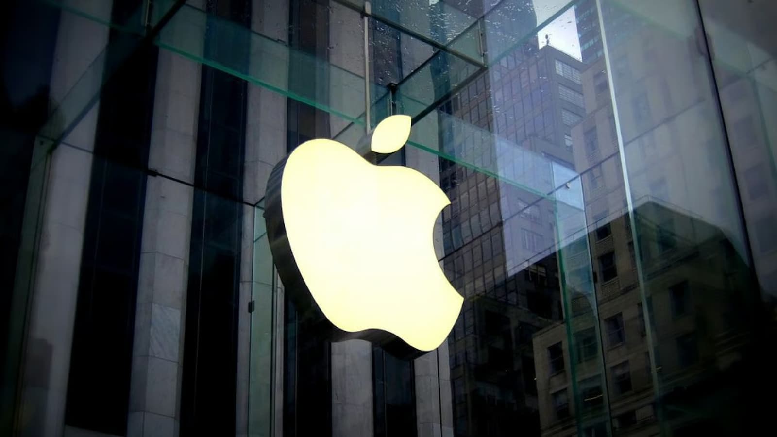 iPhone 2026 Lineup Leak: Foldable Model Rumoured, Fewer Phones Expected